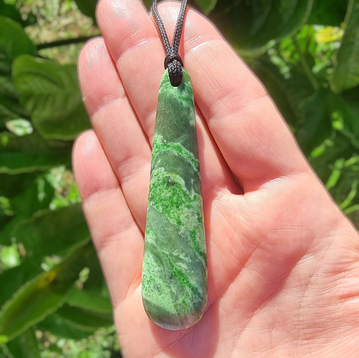 Roimata Jade Pounamu #2362 – Your PRANA Mineral Gallery